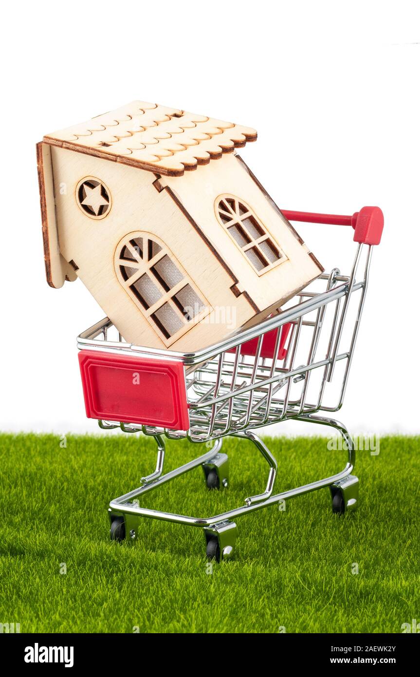 Target shopping cart hi-res stock photography and images - Alamy