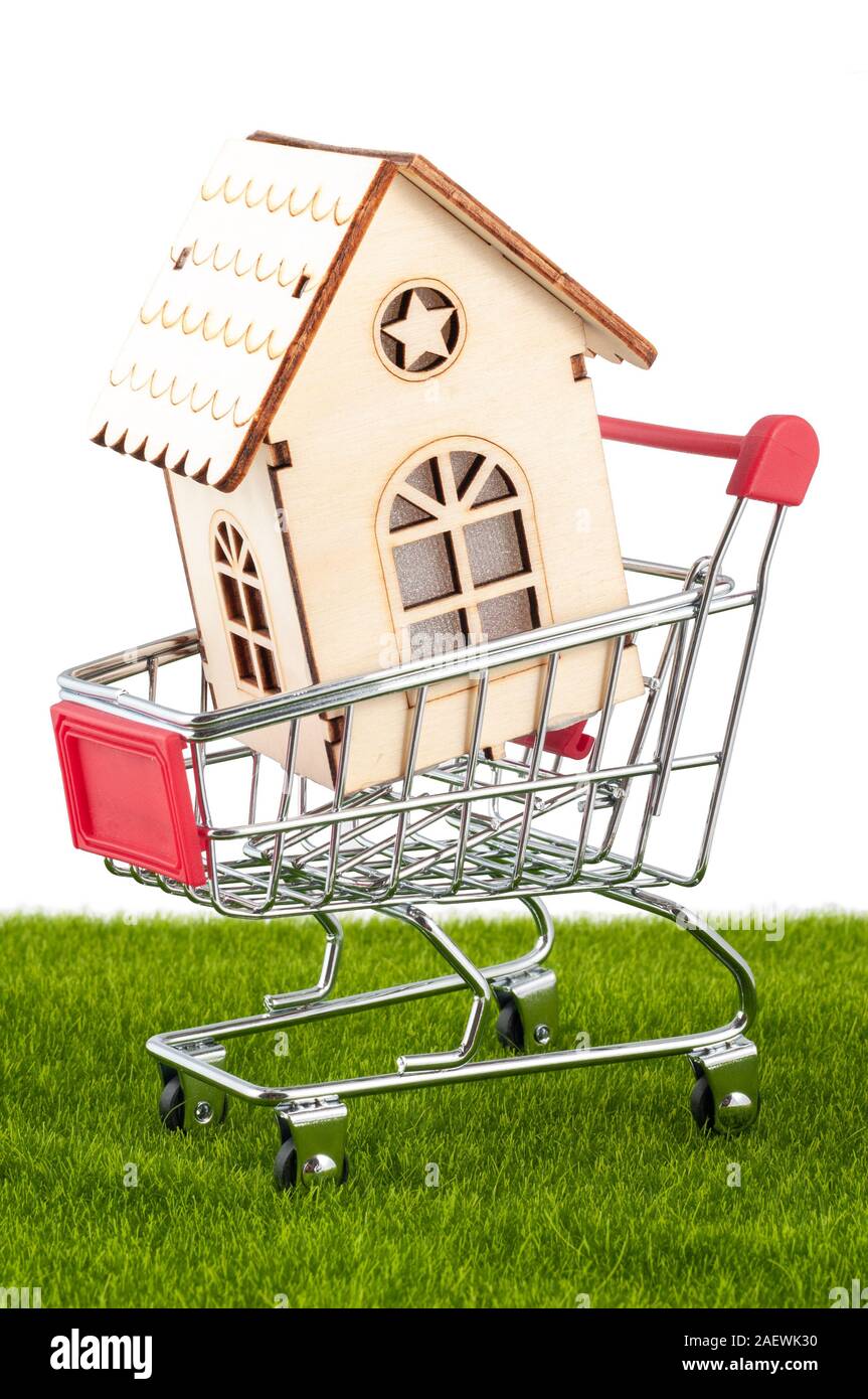 Shopping cart in grass hi-res stock photography and images - Alamy