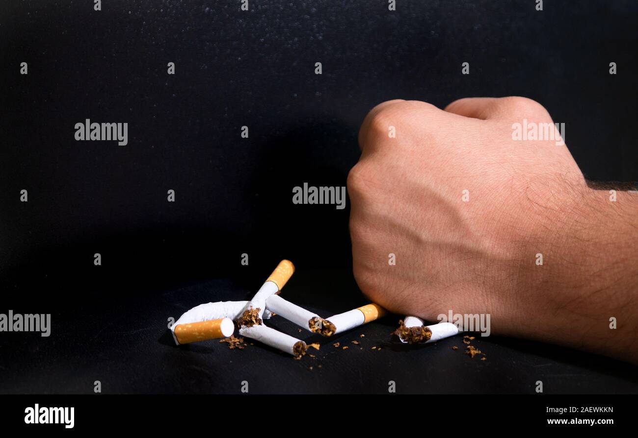 Man quitting smoking man hi-res stock photography and images - Alamy
