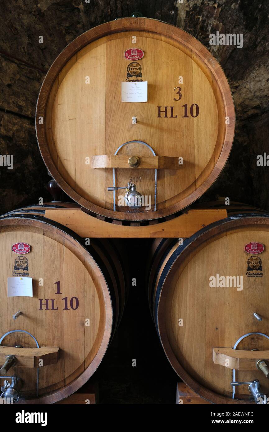 Cantine de ricci winery montepulciano hi-res stock photography and ...