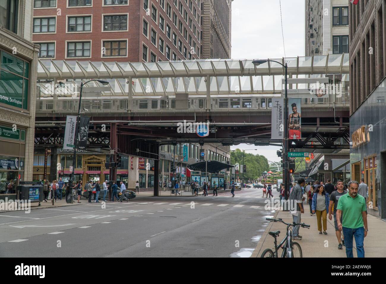 Chicago, Illinois, USA - Circa 2019: View of downtown street corner ...