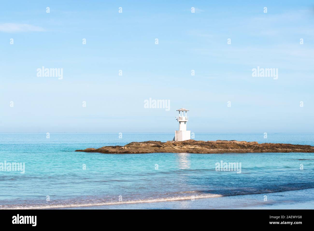 Lighthouse in the sea hi-res stock photography and images - Alamy