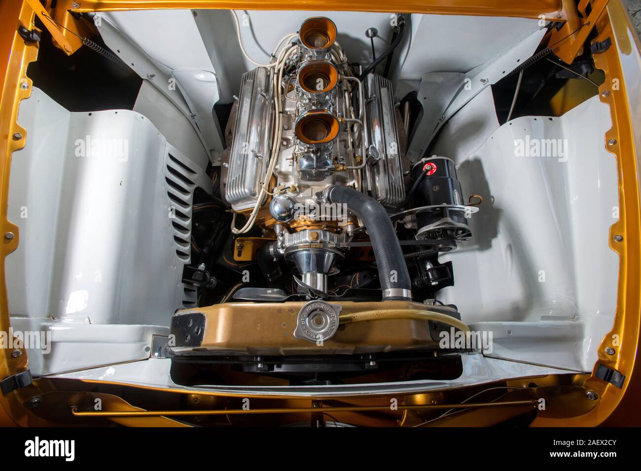 1950 Ford Deluxe 4 door sedan 'shoebox' custom car Stock Photo - Alamy