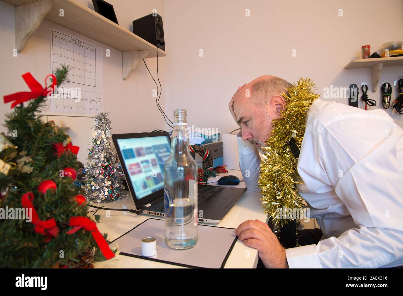 Drunk christmas tree hi-res stock photography and images - Alamy