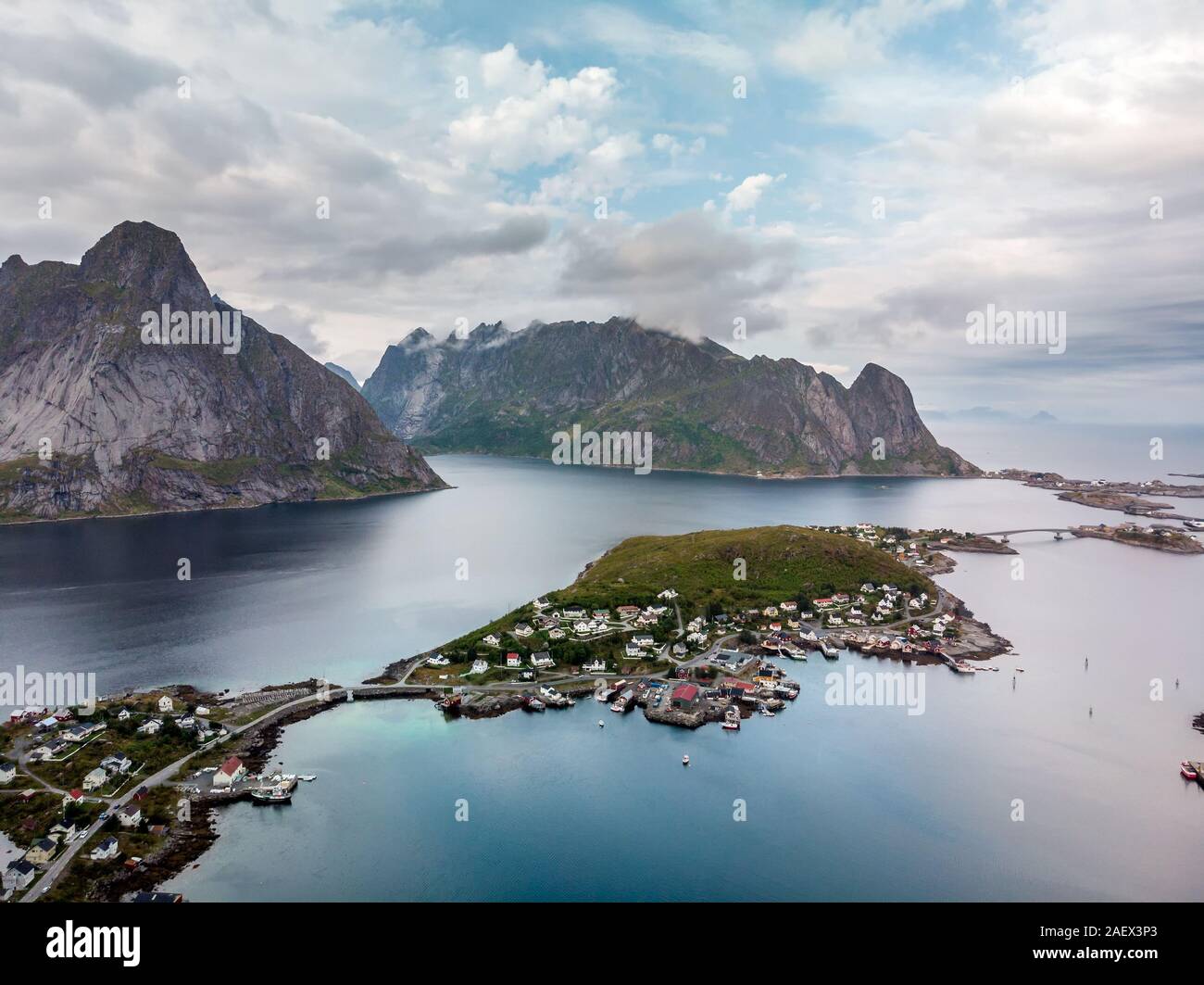 Reine from Reinebringen, view on stunning mountains of Lofoten islands ...