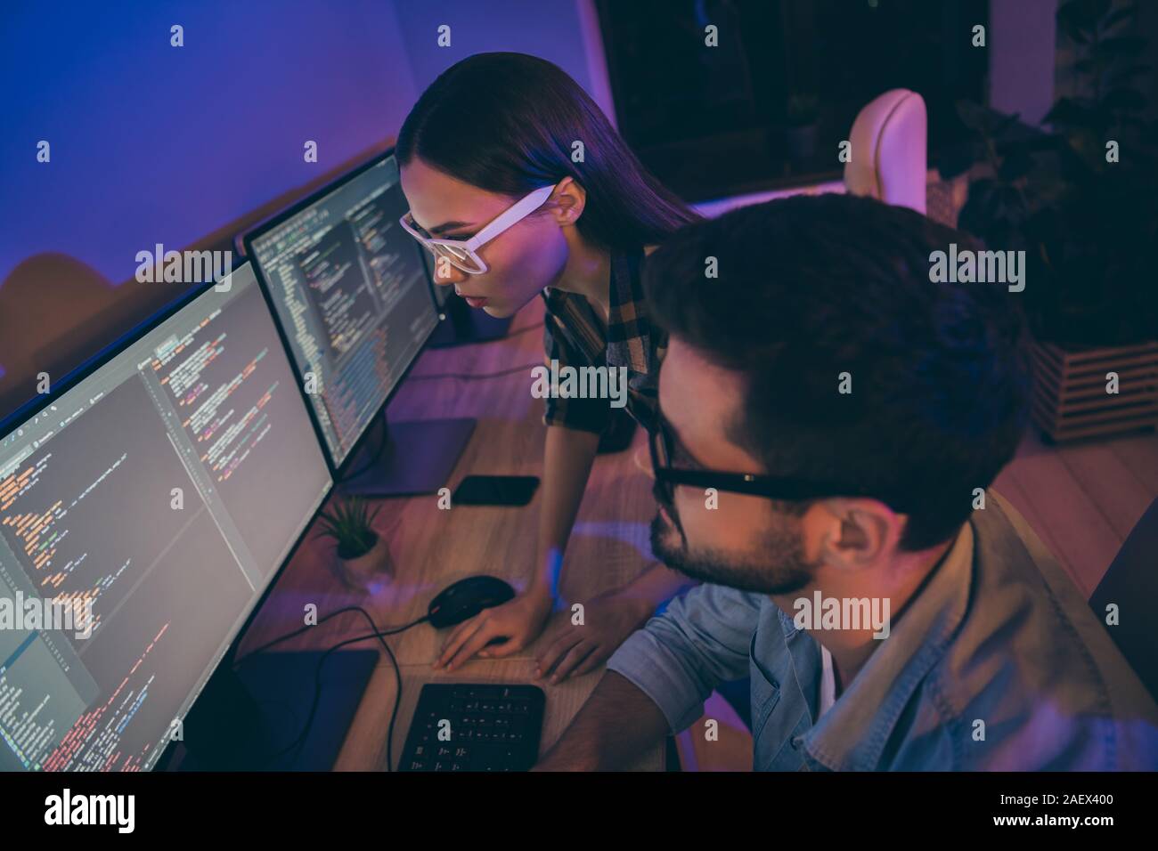 Profile photo of it specialist two guy lady business people night ...