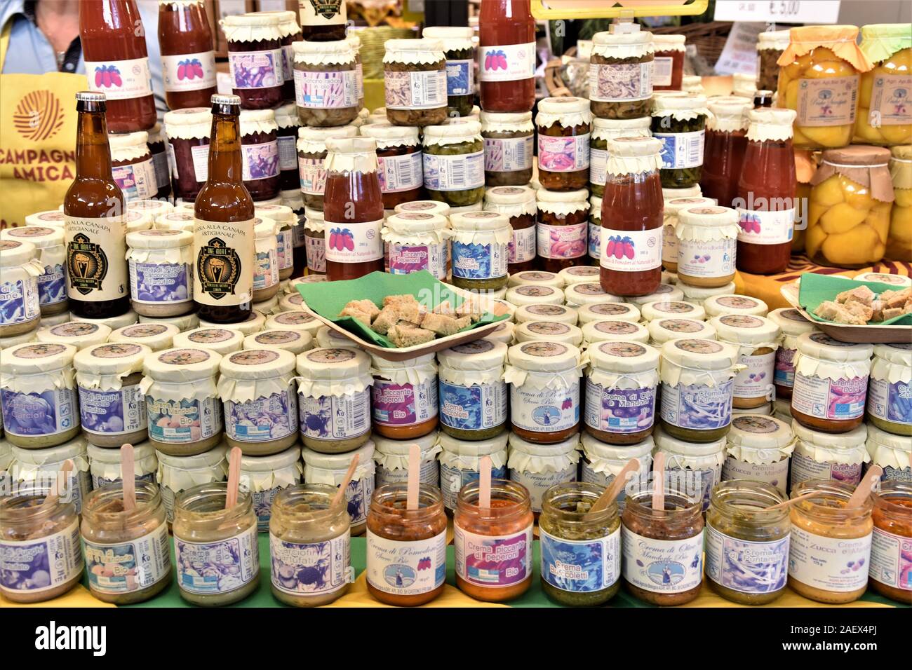 JARS OF JAM OF VARIOUS FRUITS AN ORGANIC MARKET Stock Photo - Alamy