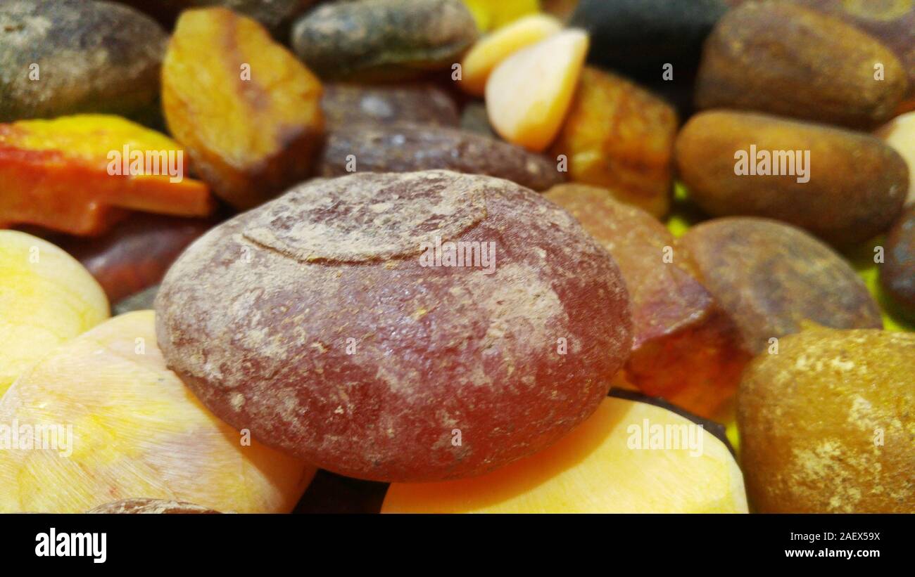 Amber crafts hi-res stock photography and images - Alamy