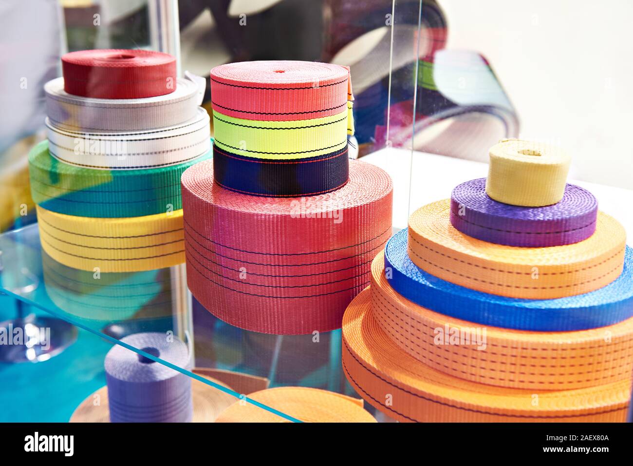 Lashing belts hi-res stock photography and images - Alamy