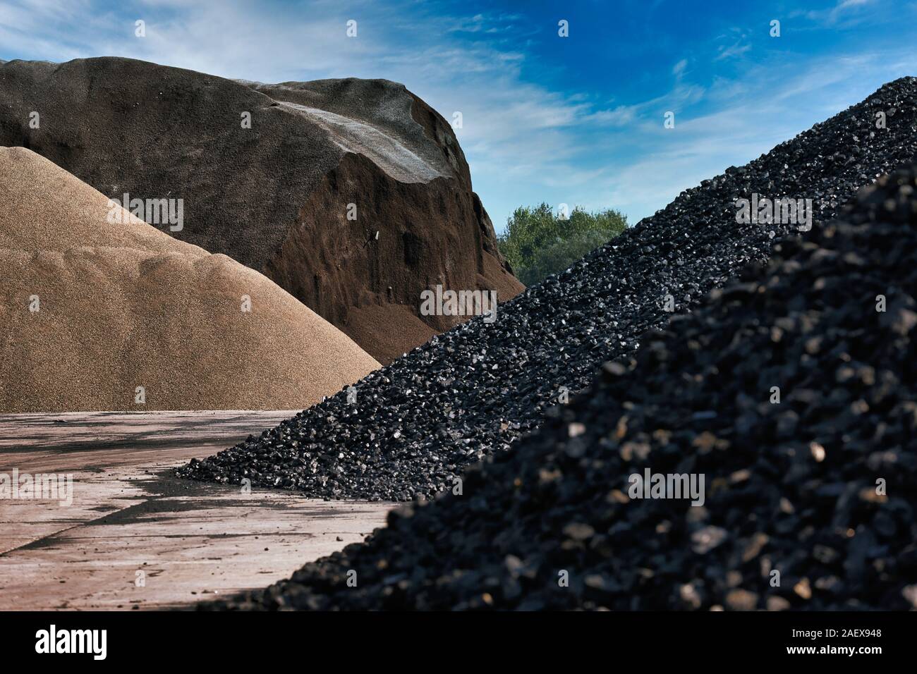 Natural resources coal hi-res stock photography and images - Alamy