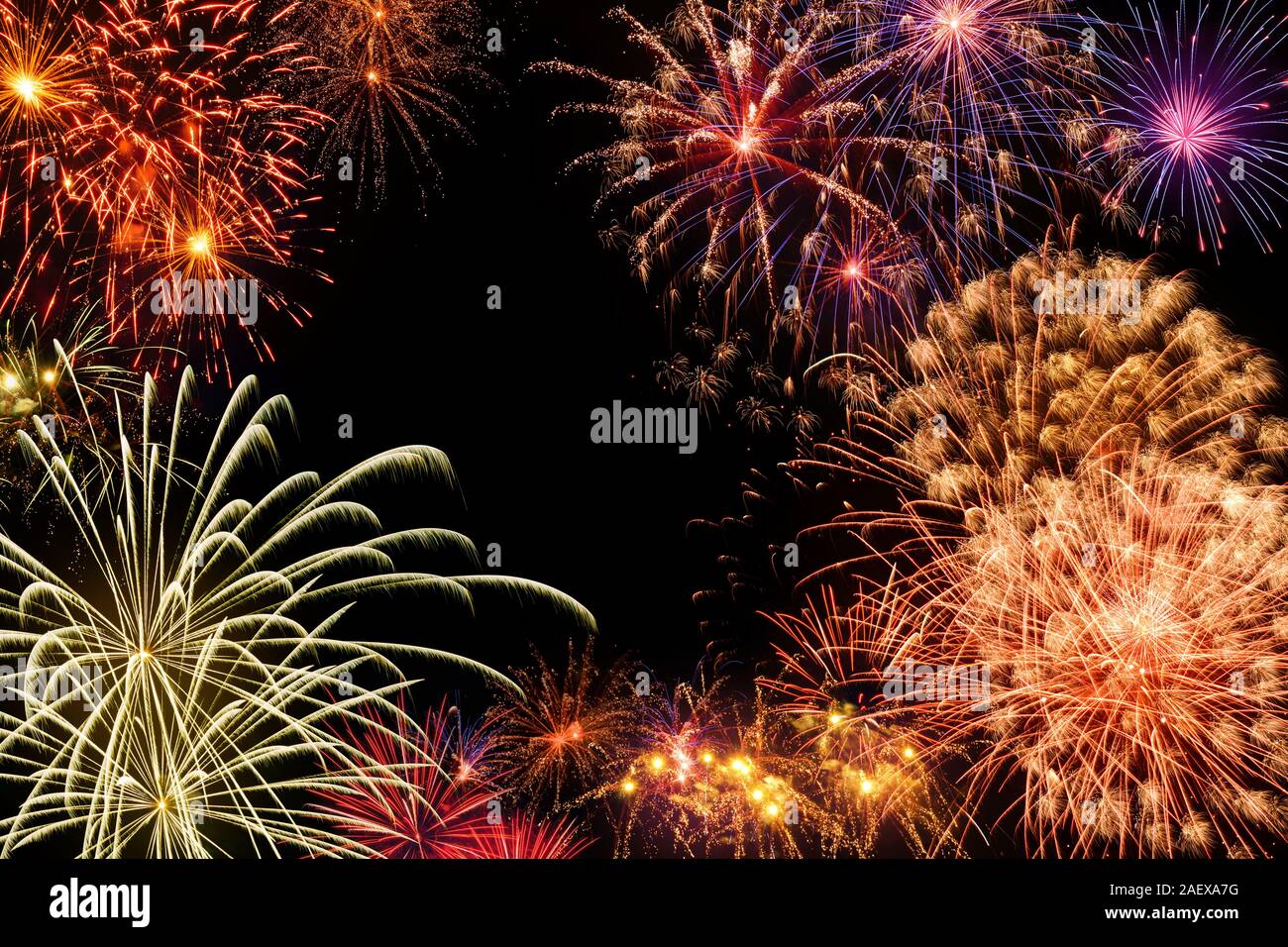 Loud fireworks hi-res stock photography and images - Alamy