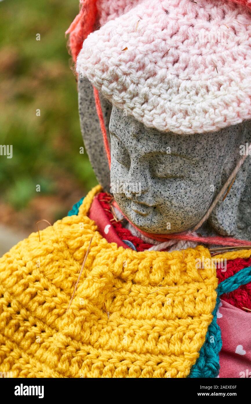 Ksitigarbha statue hi-res stock photography and images - Alamy