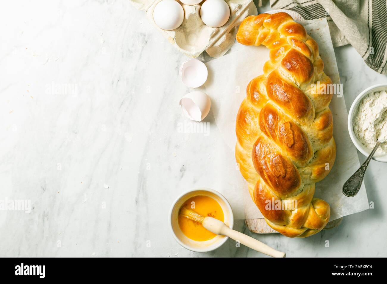 Traditional jewish bread challah on wood background Stock Photo - Alamy