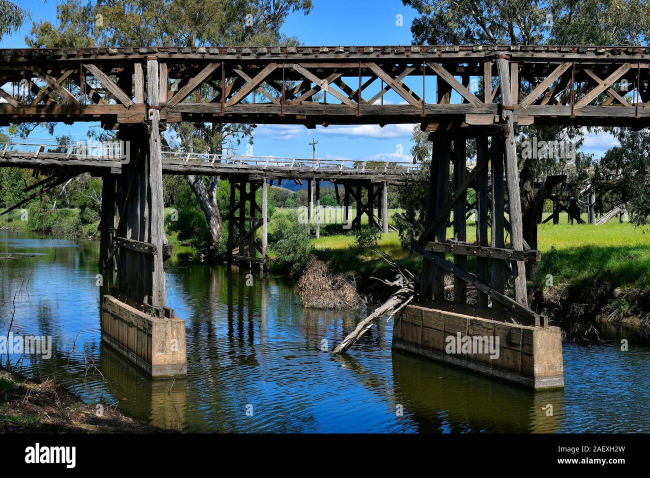 Australia, NSW, old railway bridge and historic Prince Alfred bridge ...