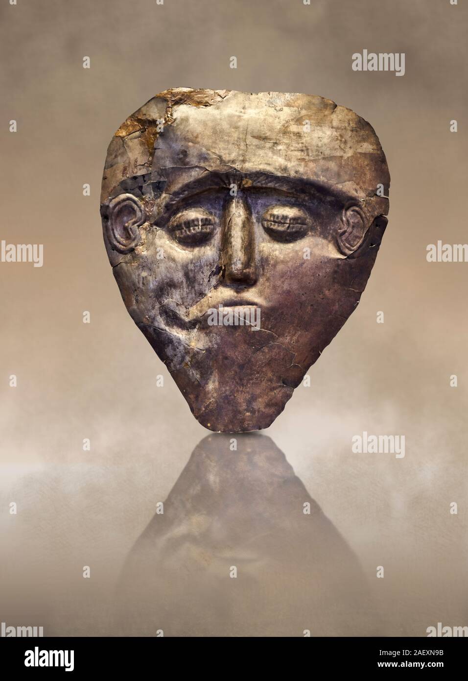 Mycenaean electrum death mask hi-res stock photography and images - Alamy