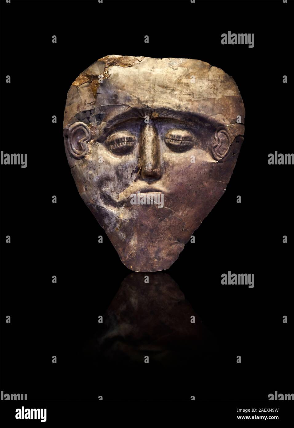 Mycenaean electrum death mask hi-res stock photography and images - Alamy