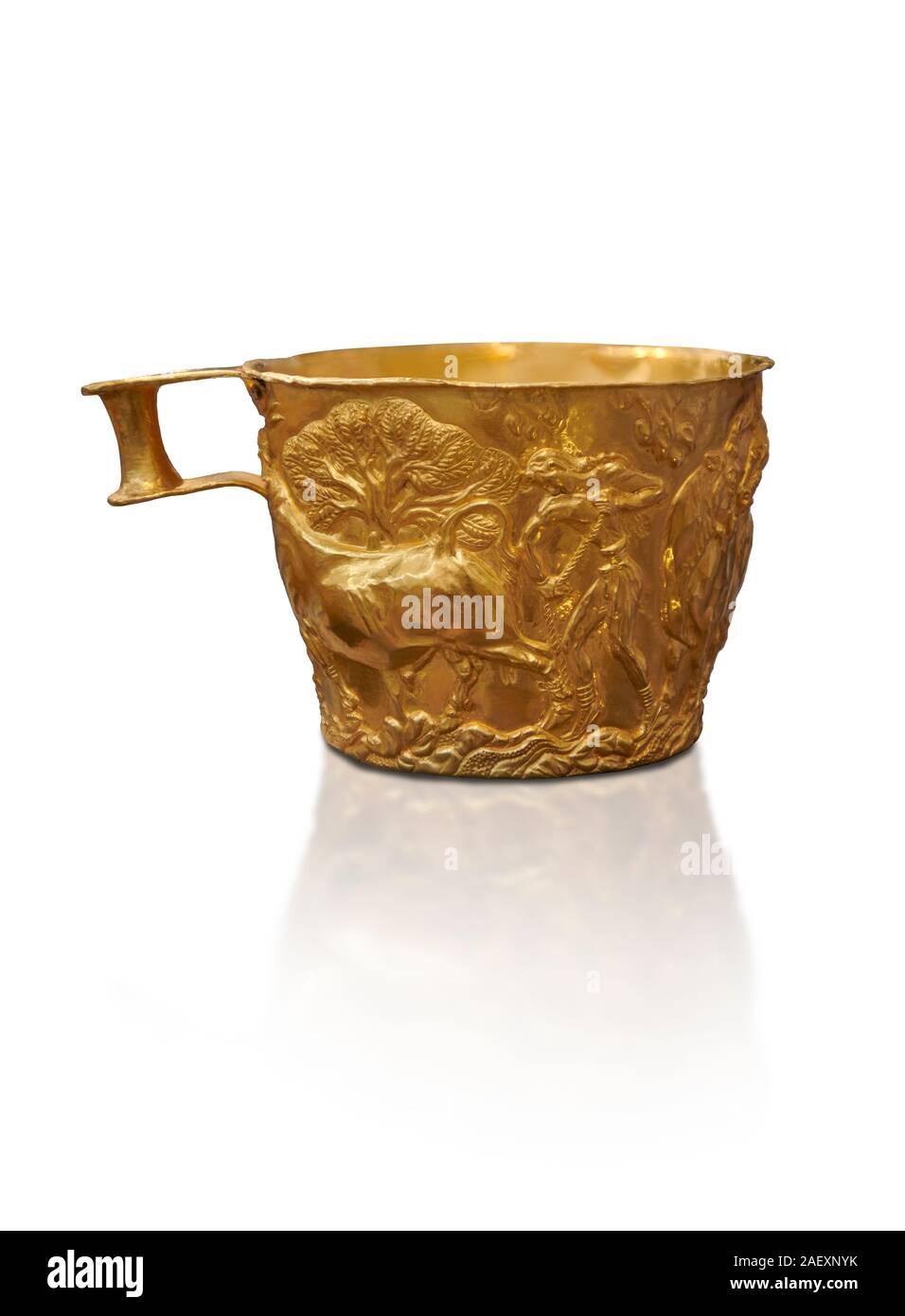 Mycenaean Vapheio Cup High Resolution Stock Photography and Images - Alamy