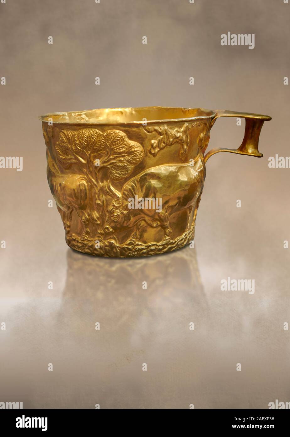 Vapheio (Vaphio or Vafio) Mycenaean gold cup depicting a wild bull hunt ...