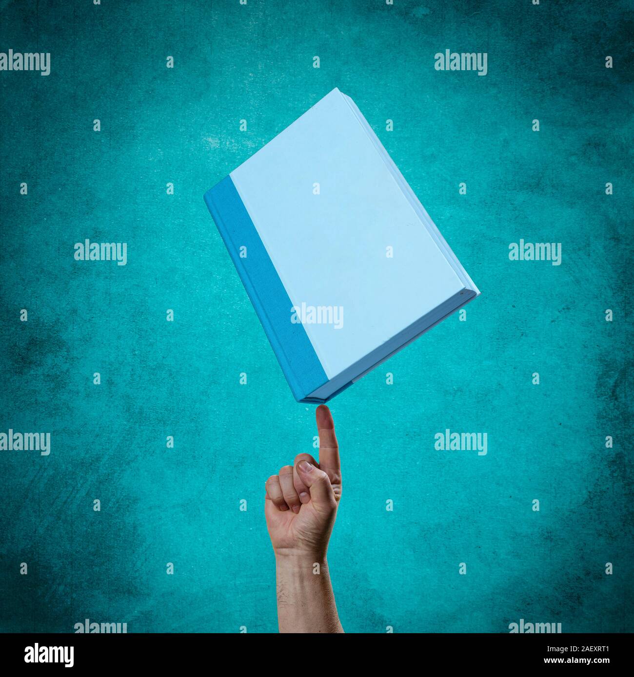 Hand poised hi-res stock photography and images - Alamy