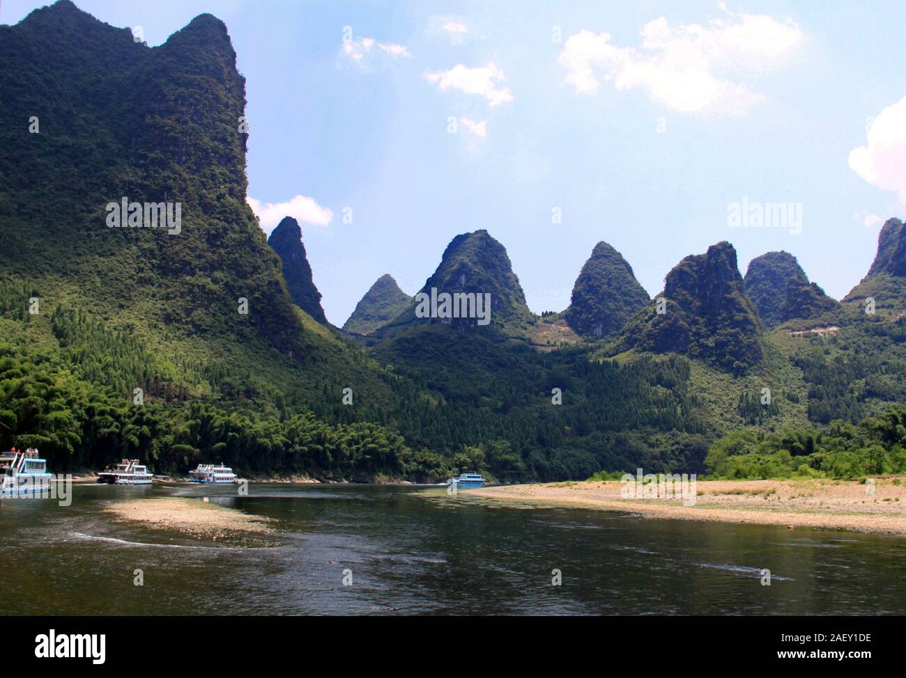 Guilin, the limestone mountains seen from the Li river Stock Photo - Alamy