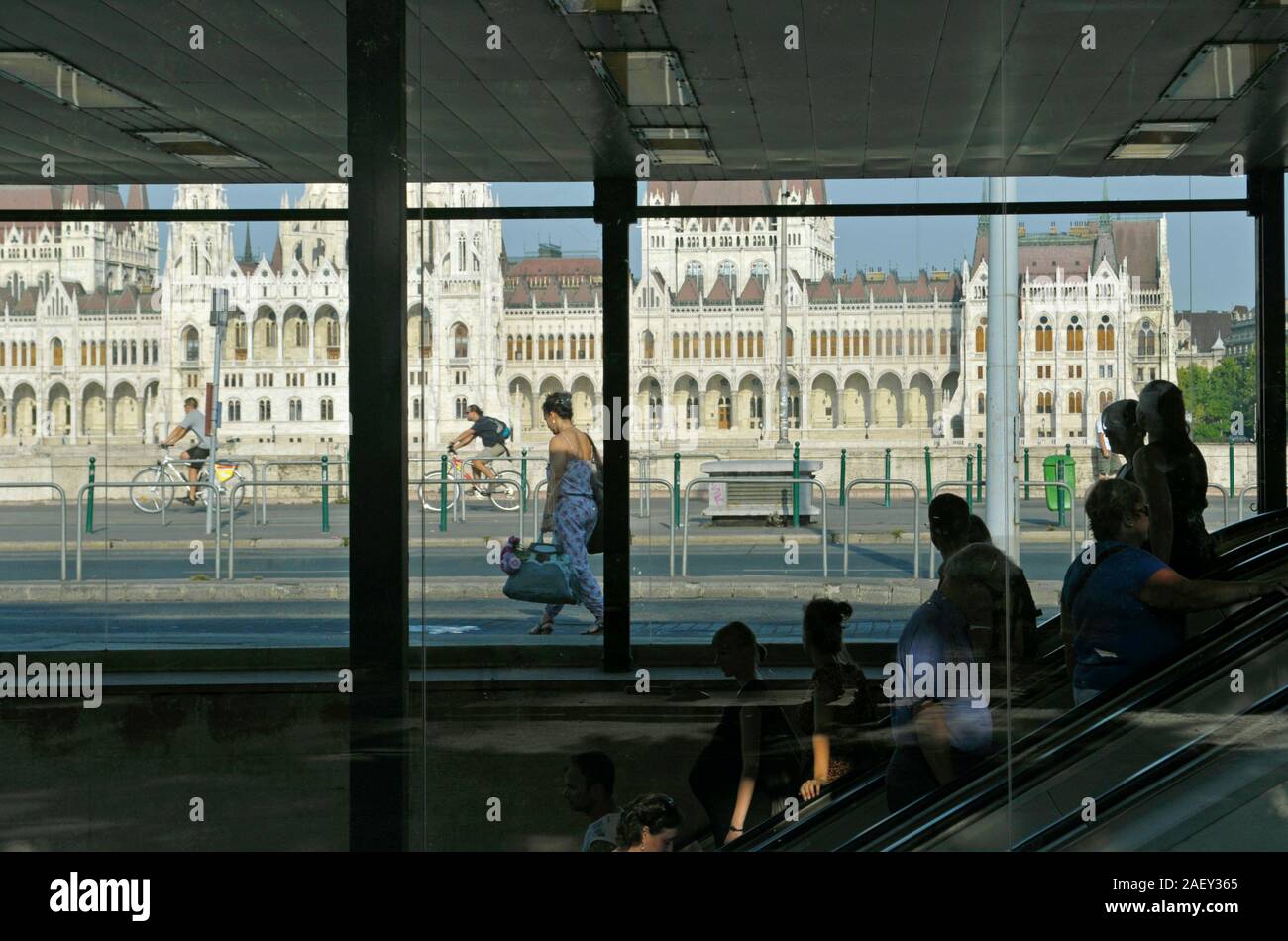 Budapest metro hi-res stock photography and images - Alamy