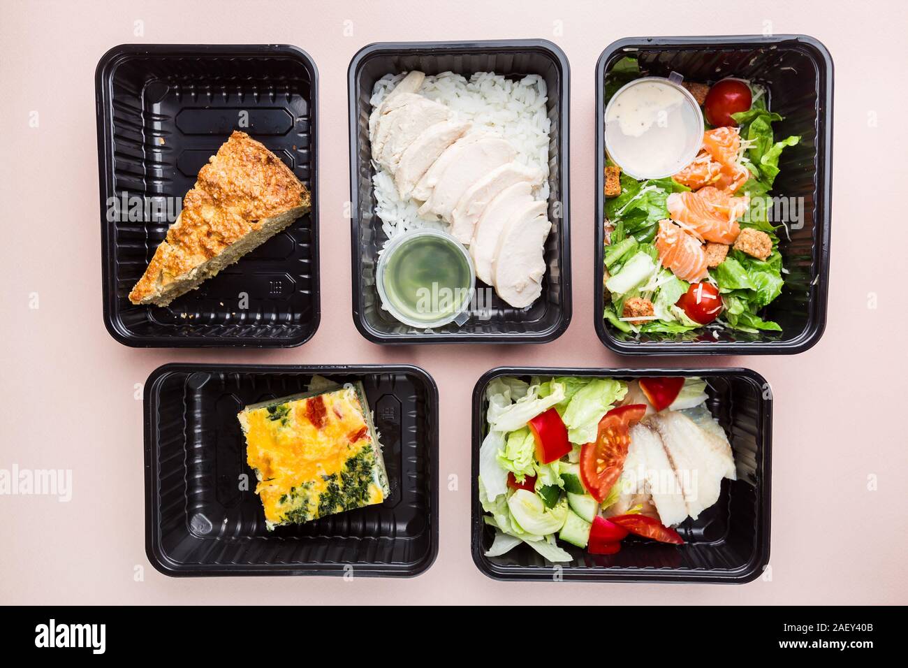 Healthy food delivery. Take away food for diet. Fitness nutrition ...