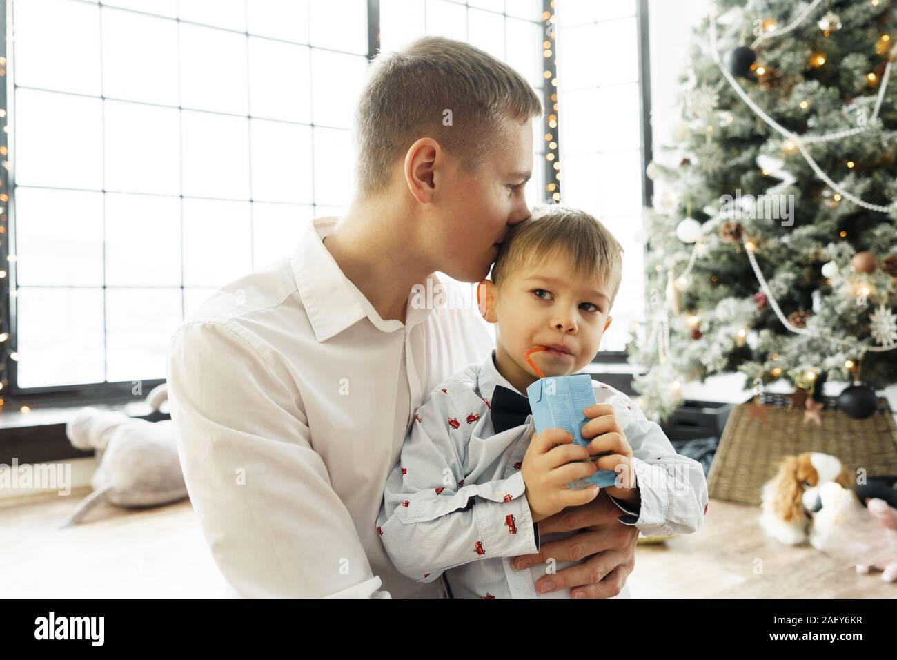 Smartly dressed young people hi-res stock photography and images - Alamy