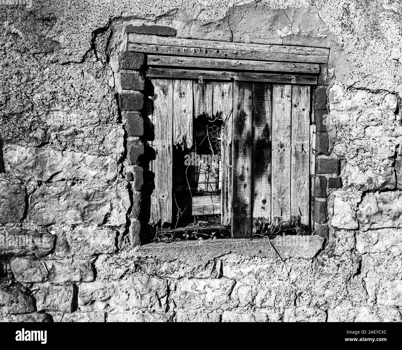 Old english architecture detail Black and White Stock Photos & Images ...