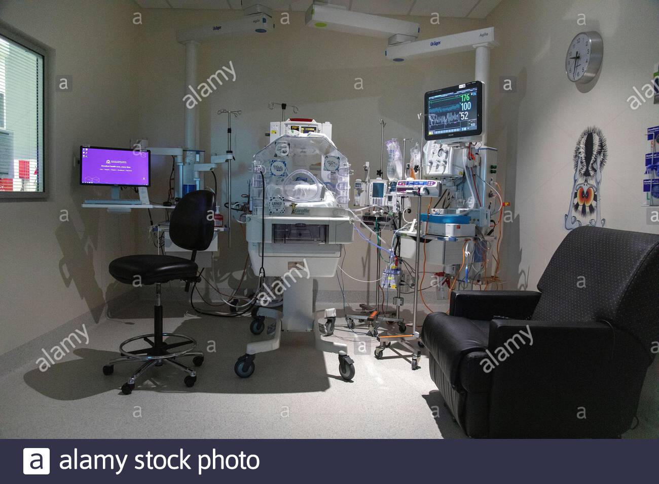 Hospital Operating Room Monitors Stock Photos & Hospital Operating Room ...