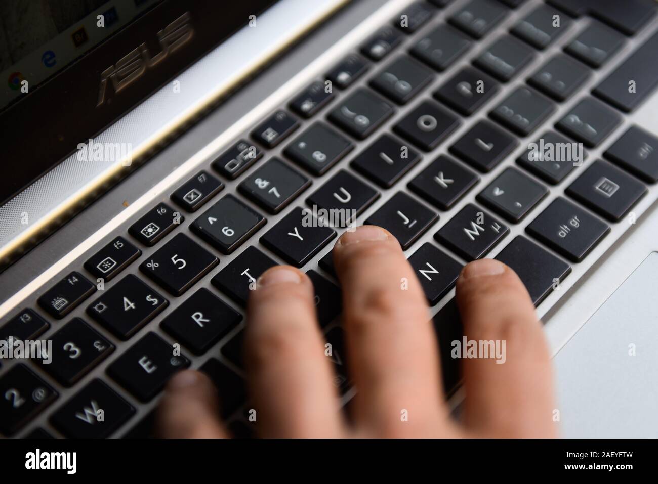Hand seen hi-res stock photography and images - Alamy