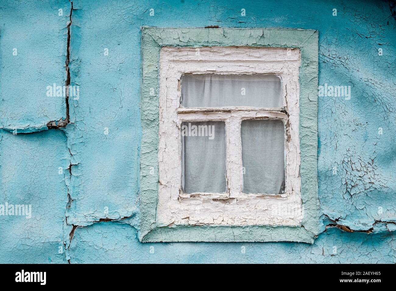 Vintage rustic wooden window frame. Old peeling paint cottage house ...