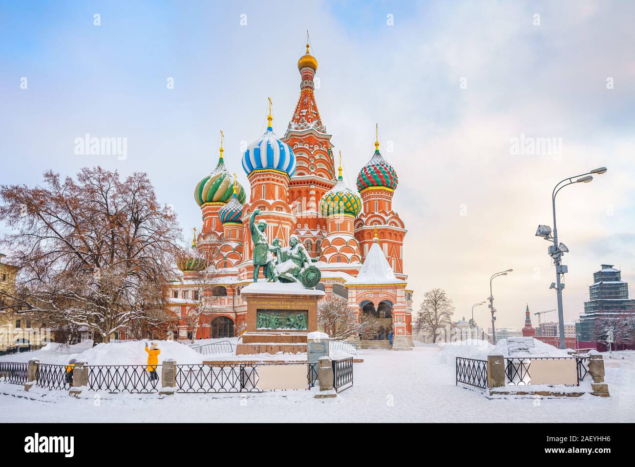 St basils cathedral snow hi-res stock photography and images - Alamy