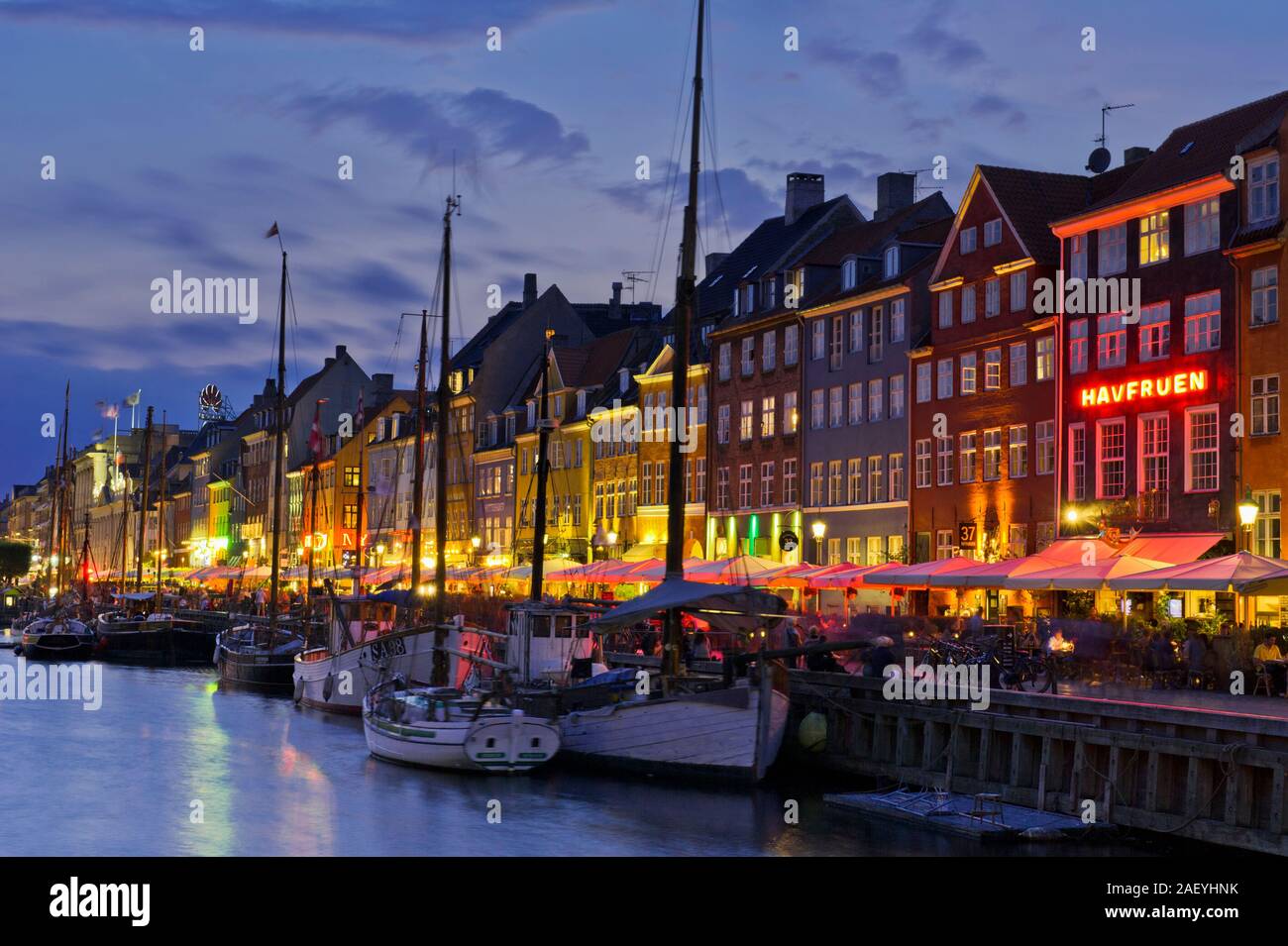 Nightlife at the Waterfront in Copenhagen, Denmark Stock Photo - Alamy