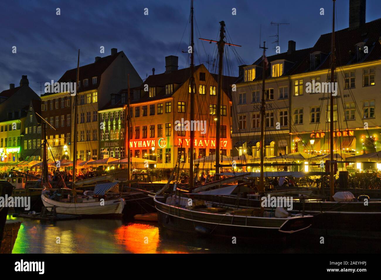 Nightlife at the Waterfront in Copenhagen, Denmark Stock Photo - Alamy