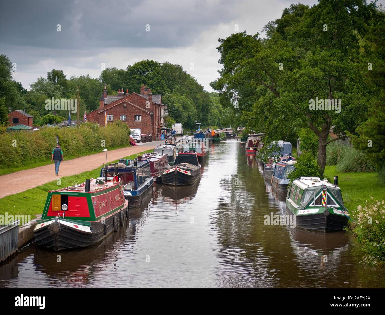 Fradley junction hi-res stock photography and images - Alamy