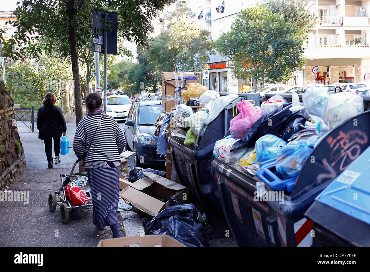 Carta rifiuti hi-res stock photography and images - Alamy