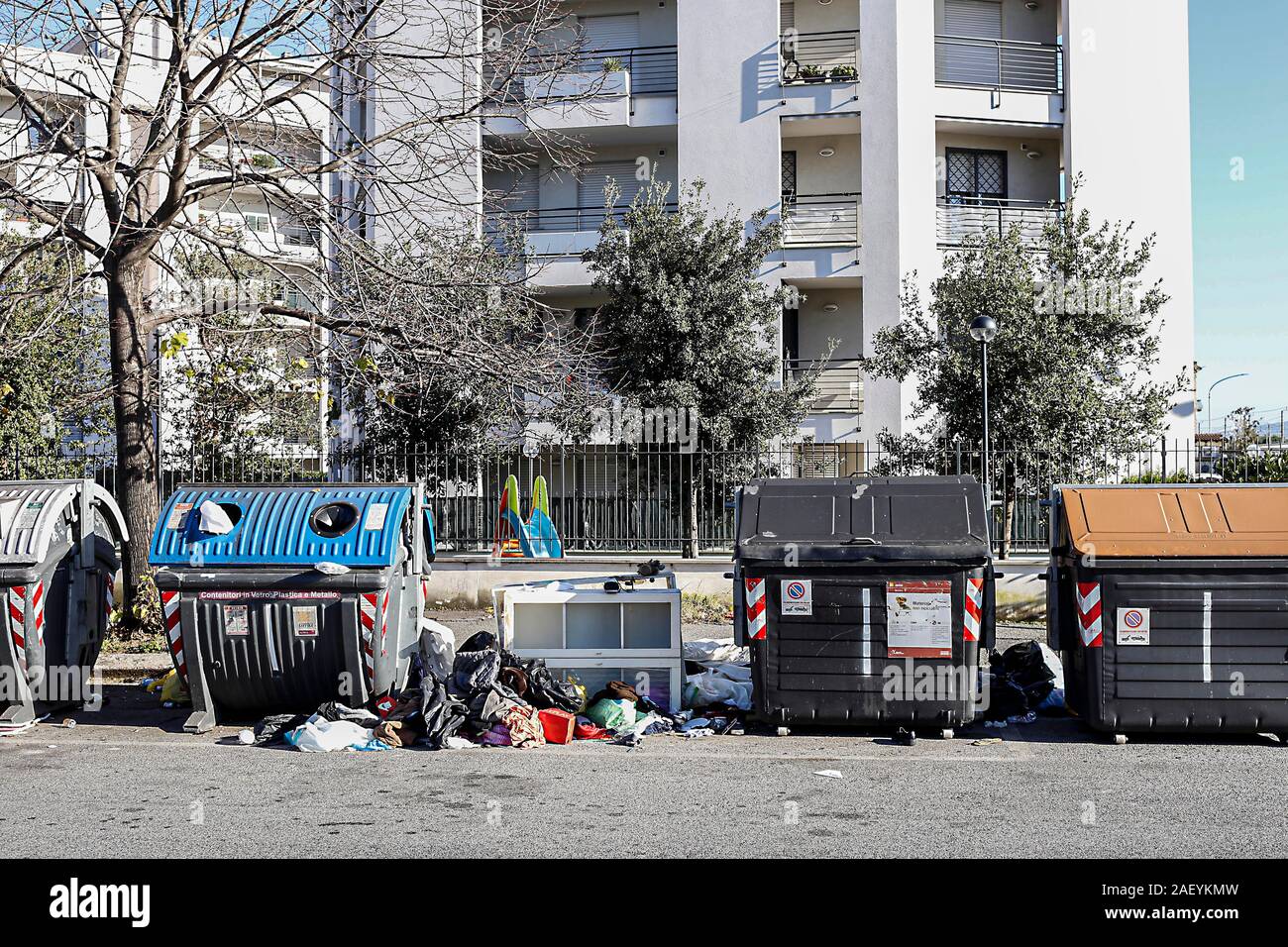 Carta rifiuti hi-res stock photography and images - Alamy