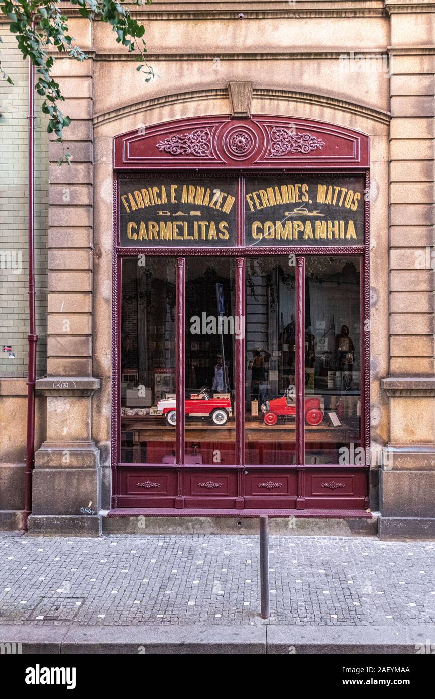Old shop front window displays, Porto, Portugal Stock Photo - Alamy