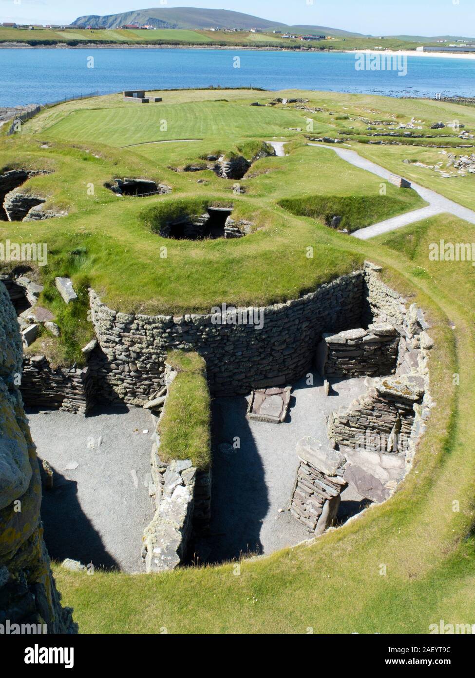 The prehistoric settlement Jarlshof in Shetland Stock Photo - Alamy