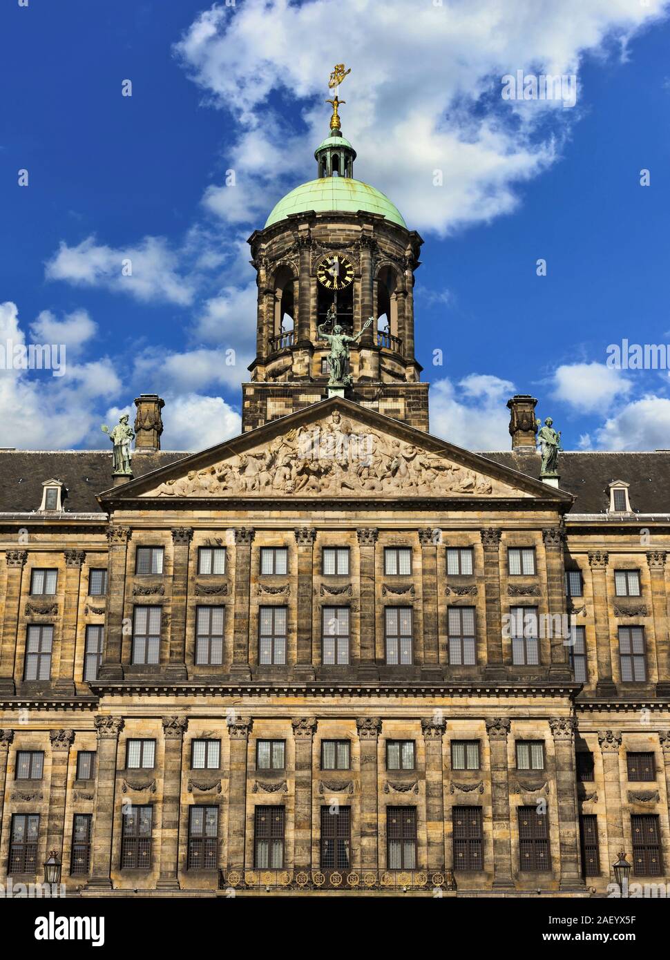 Dutch Royal Palace in Amsterdam in the morning sunshine Stock Photo - Alamy