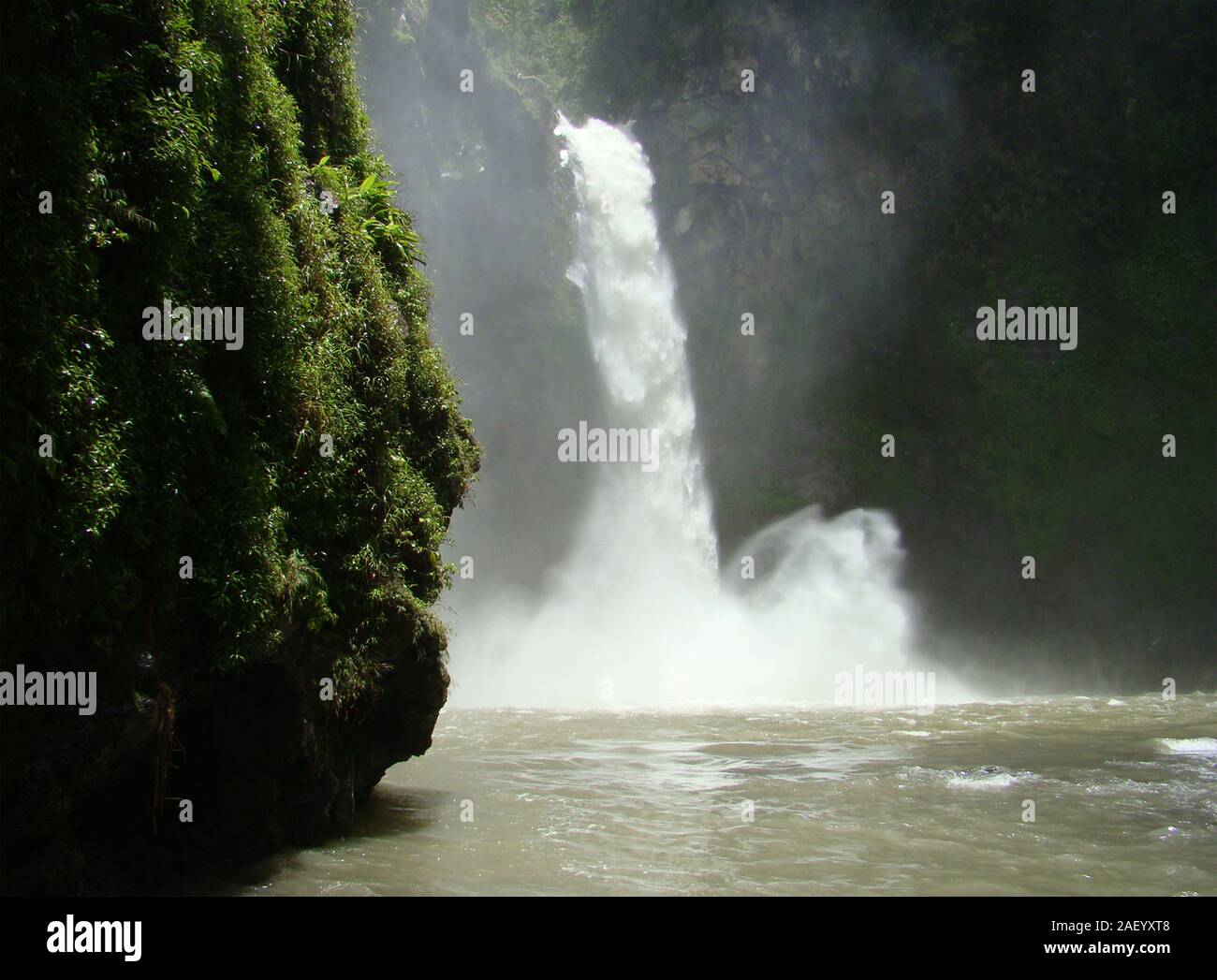 Tappiyah (Tappayah) waterfall in the mountain area near Batad (Northern ...