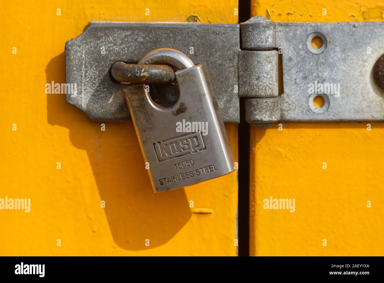 Block colour hi-res stock photography and images - Alamy