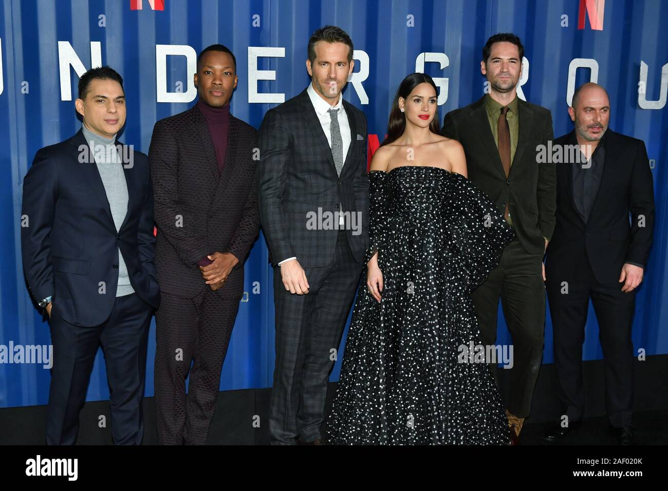 Payman Maadi, Corey Hawkins, Ryan Reynolds, Adria Arjona, Manuel Garcia ...