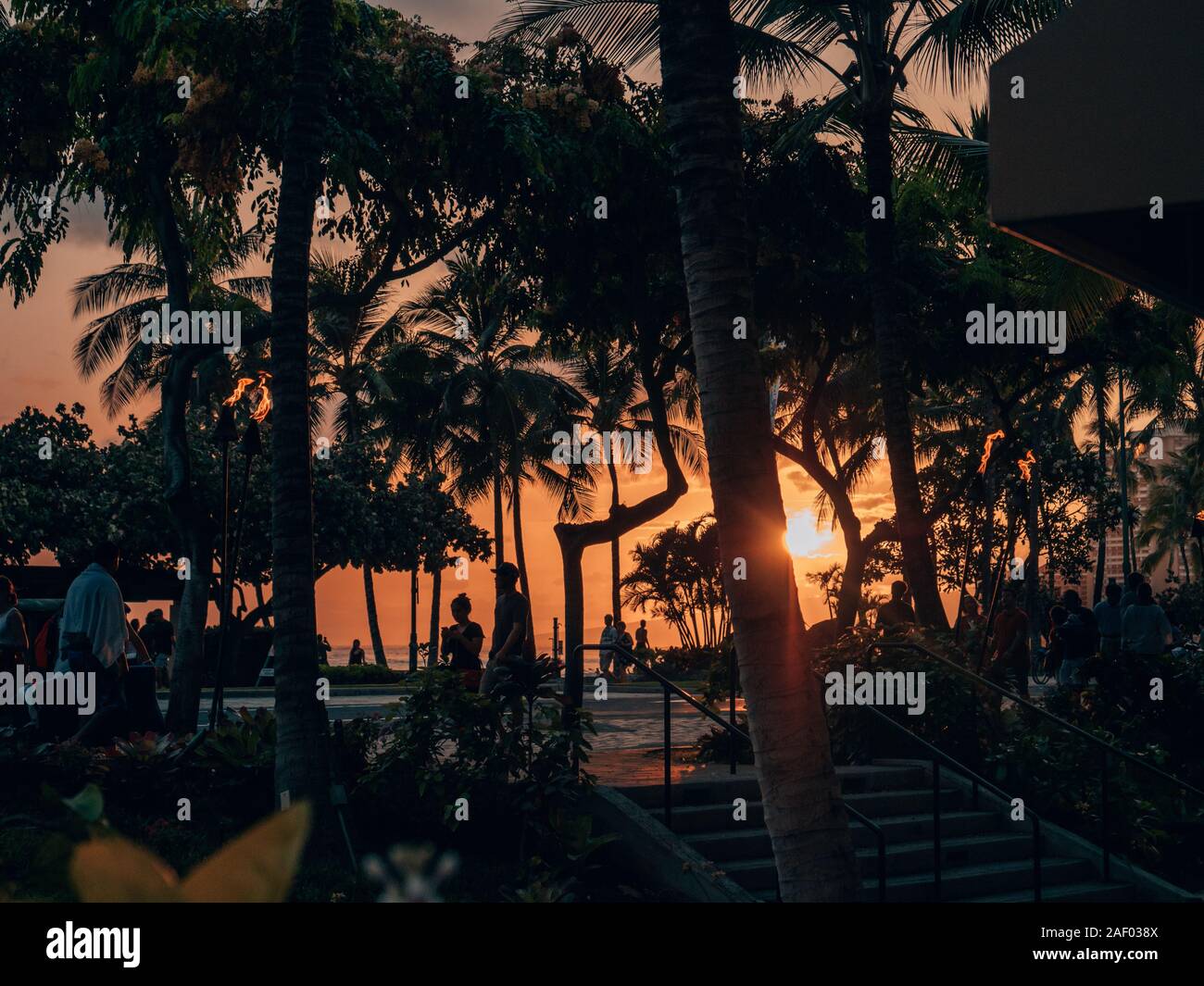 Golden hour hawaii landscapes hi-res stock photography and images - Alamy