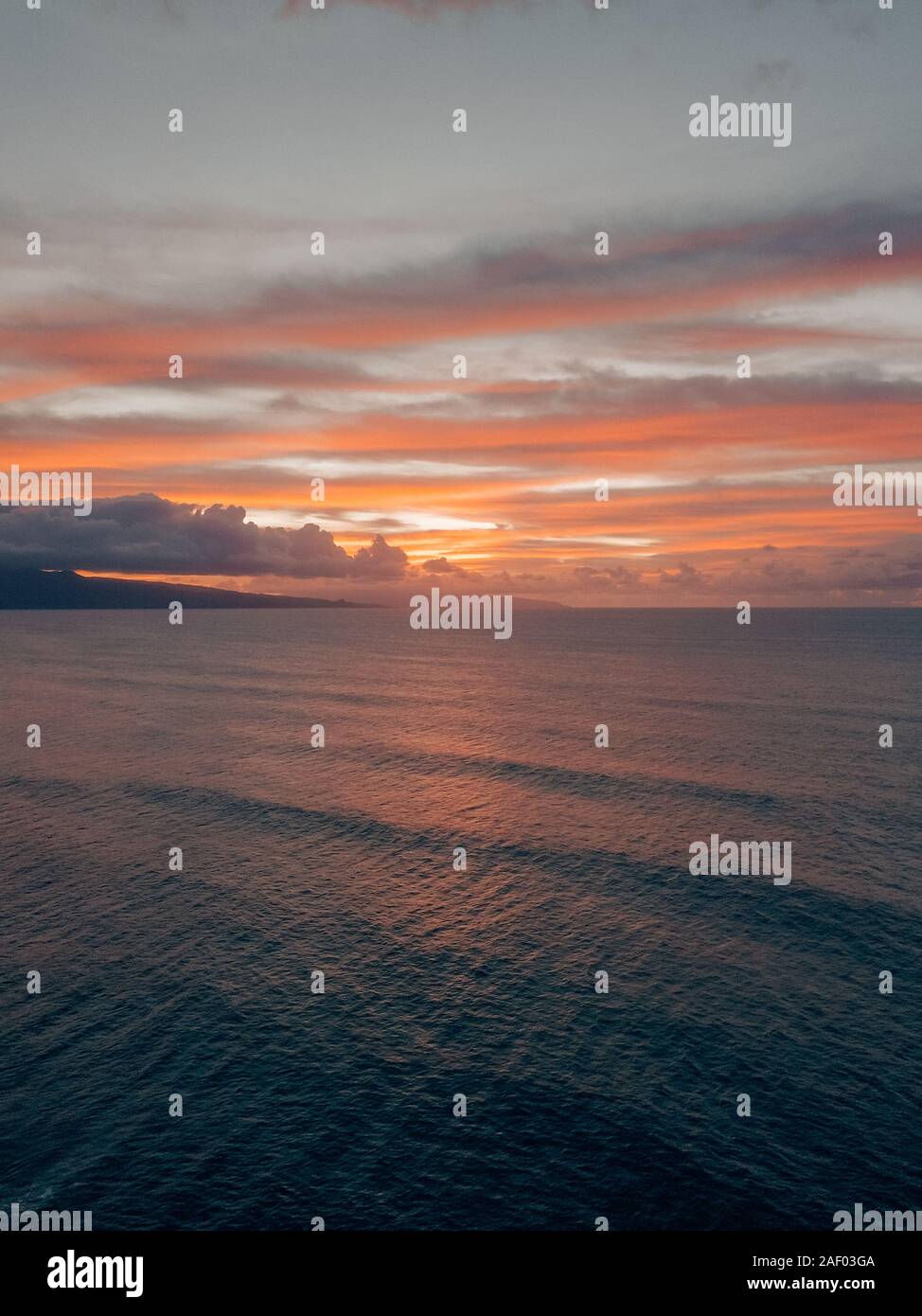 Maui paradise tropical sunset hi-res stock photography and images - Alamy