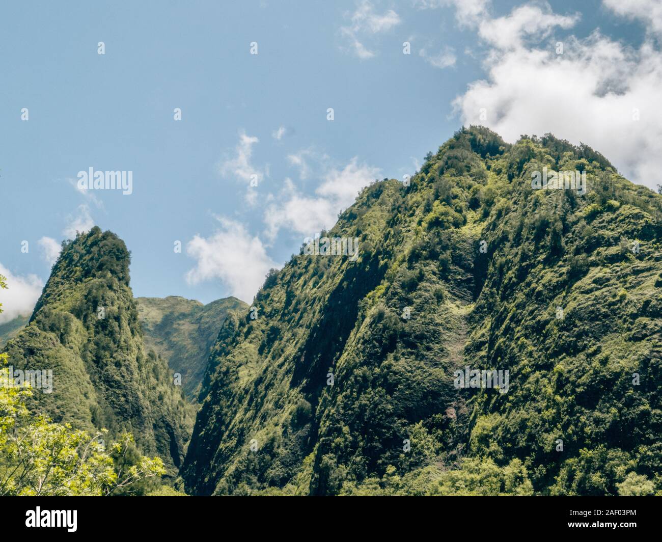 Golden hour hawaii landscapes hi-res stock photography and images - Alamy