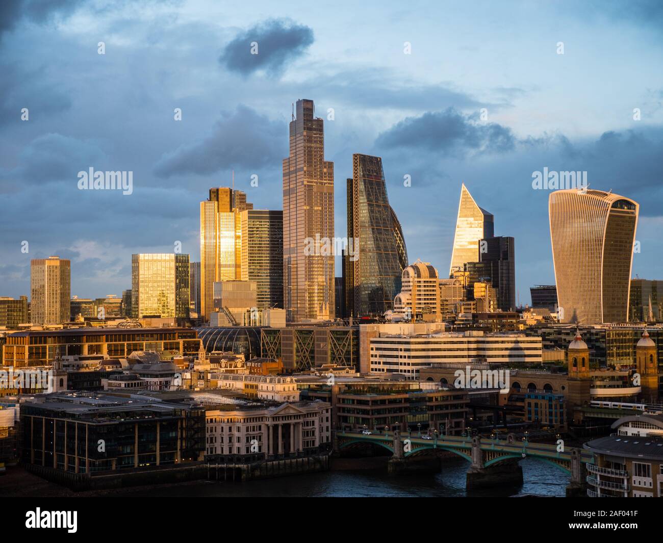 London skyline hi-res stock photography and images - Alamy