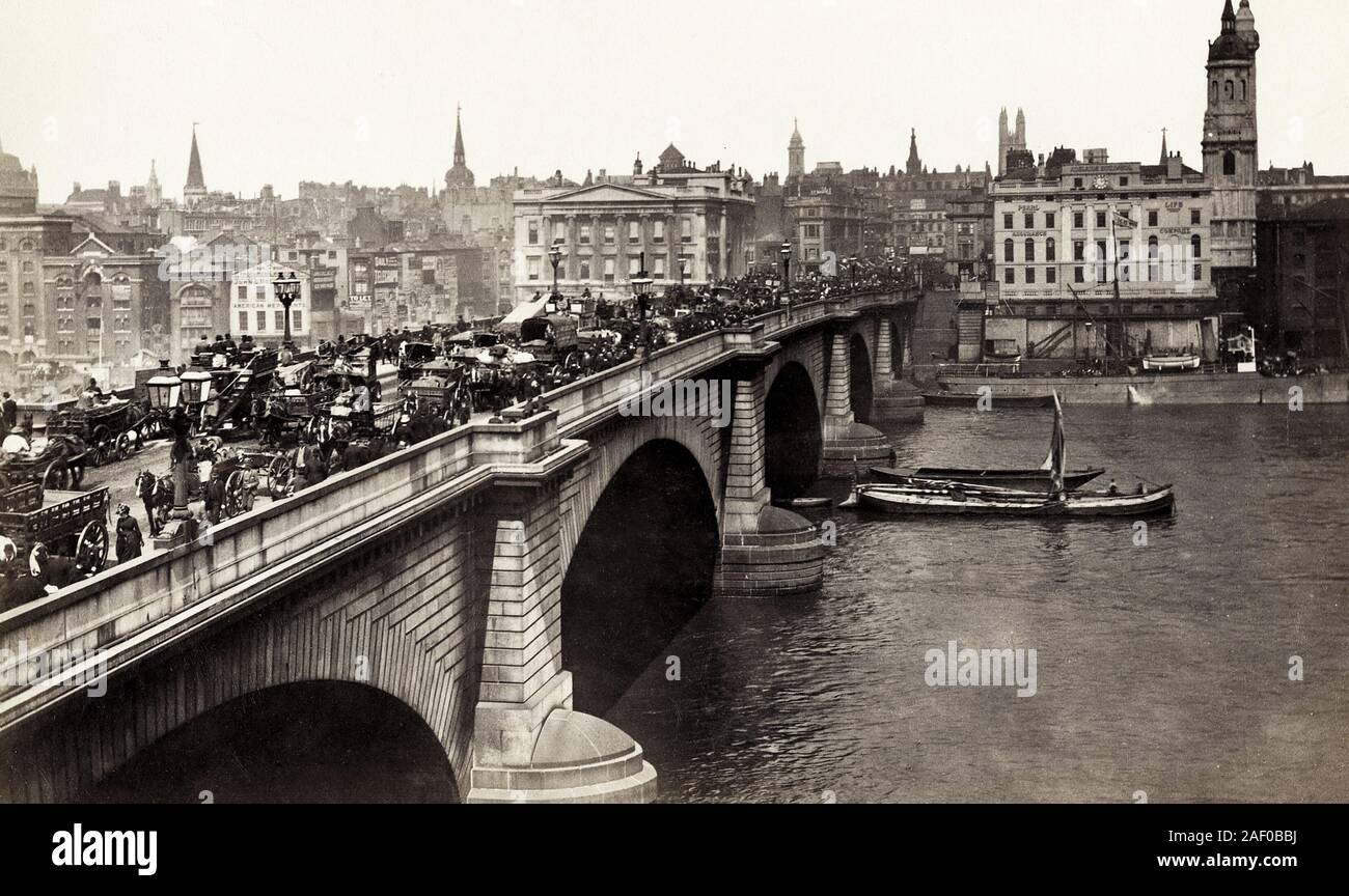Traffic on London Bridge Stock Photo - Alamy