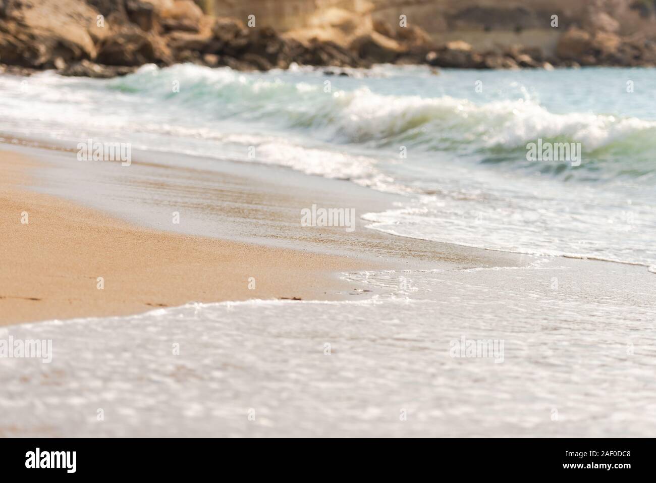 Aqua blue green breaking ocean waves hi-res stock photography and ...