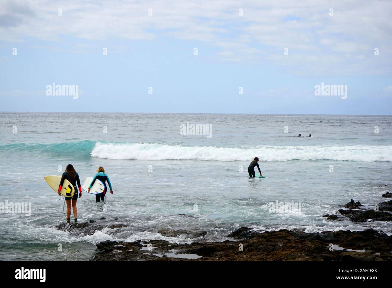 Sea ocean wave surfer surfers hi-res stock photography and images - Alamy